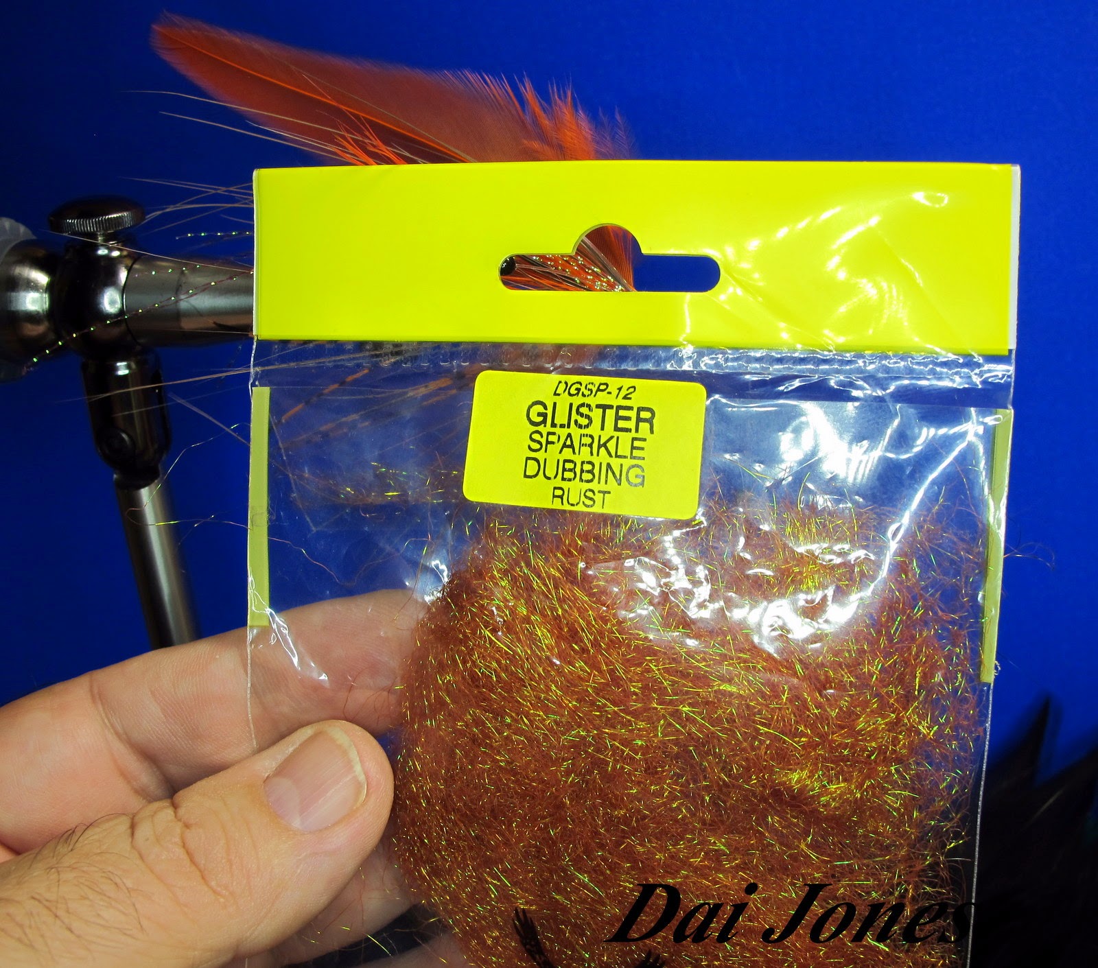 Flies step by step: Prawn tube, step by step.