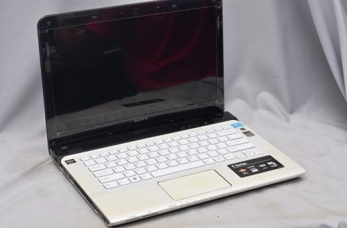 Macbook Repair - Mecnote: Screen LAPTOP atau NETBOOK tiba-tiba jadi ...