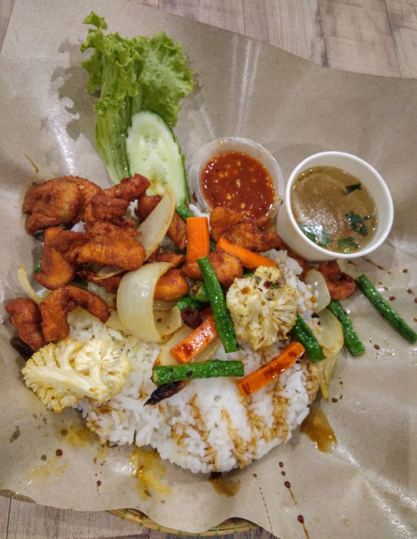 My Life & My Loves ::.: Set Nasi Ayam Kunyit FREE Sirap Ais