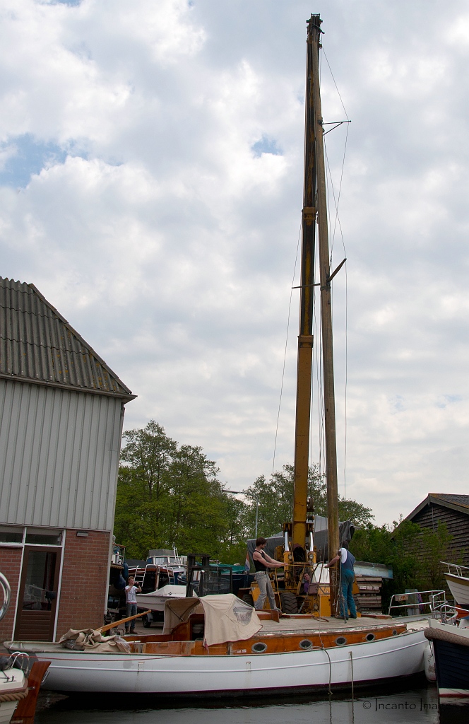 Incanto Images Fotografie: Hoe een specht een houten zeilmast gebruikt