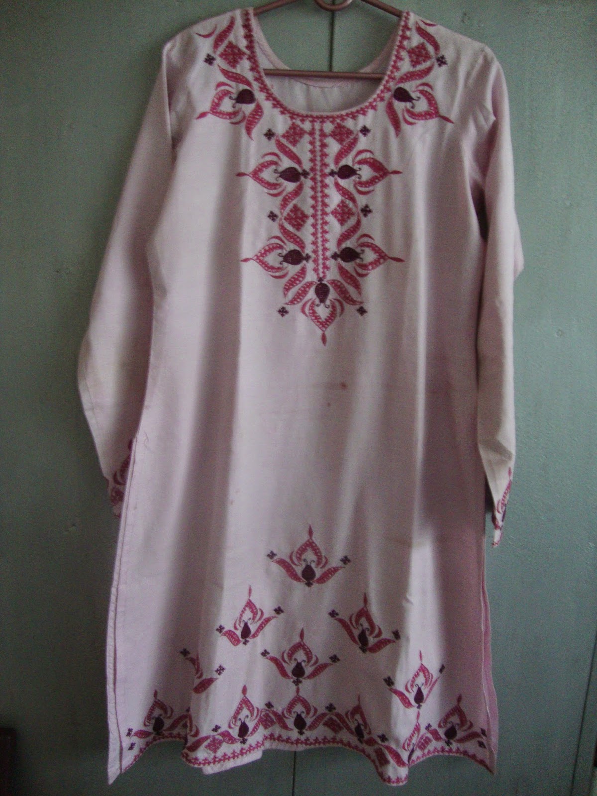 Knitting,Crochet and Embroidery: Sindhi kadai on Pink Salwar Suit