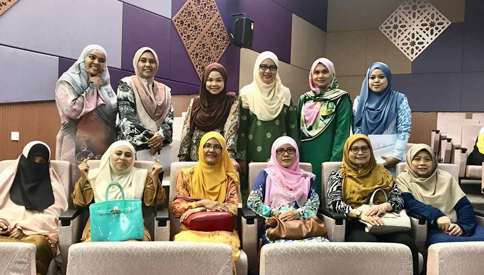 SMK SERI SEPANG: Persiapan Majlis Graduasi SMK Seri Sepang 2017