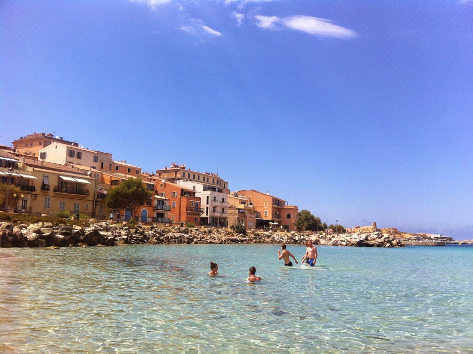 Vedere Ile Rousse e Calvi, in Corsica