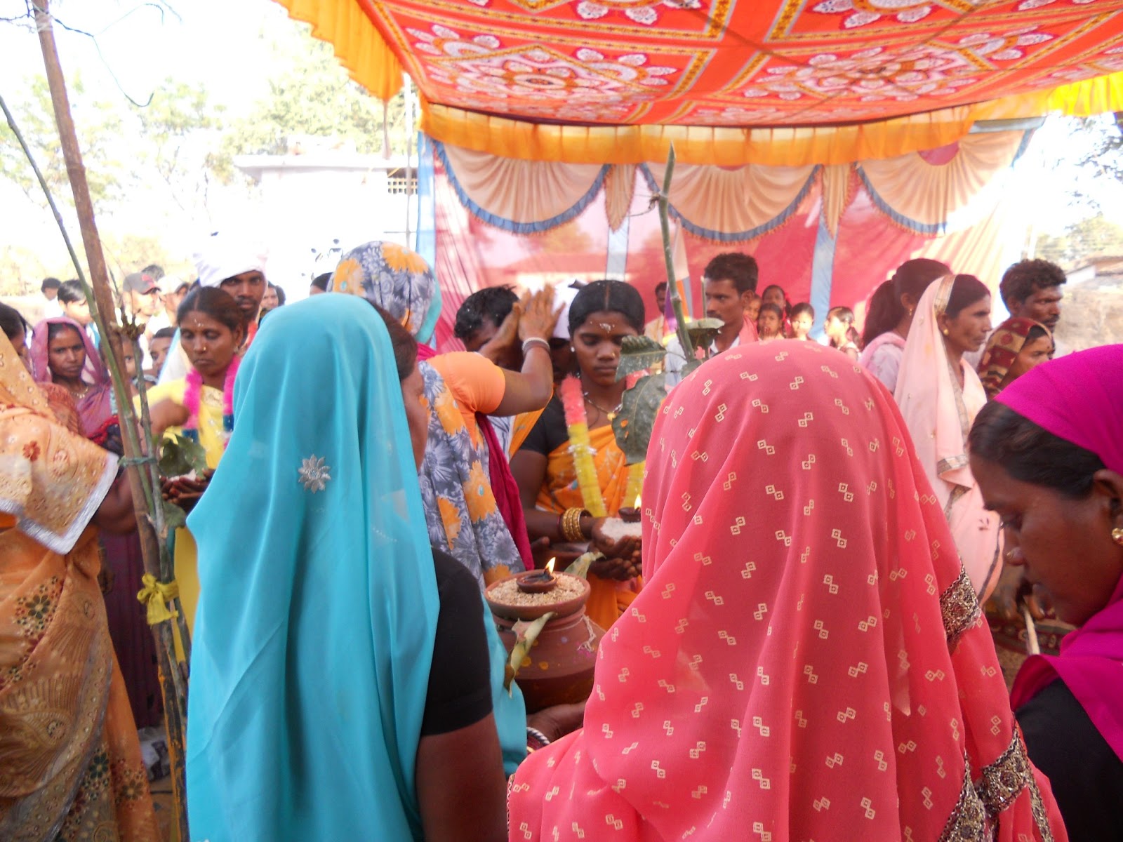 GONDMAHASABHA: GOND SAMAJ ME SAMUHIK SAMAJIK VIVAH