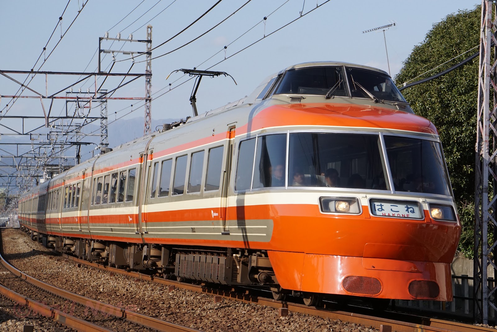 レールノート: 小田急新型特急70000形GSE発表 LSEは廃車へ