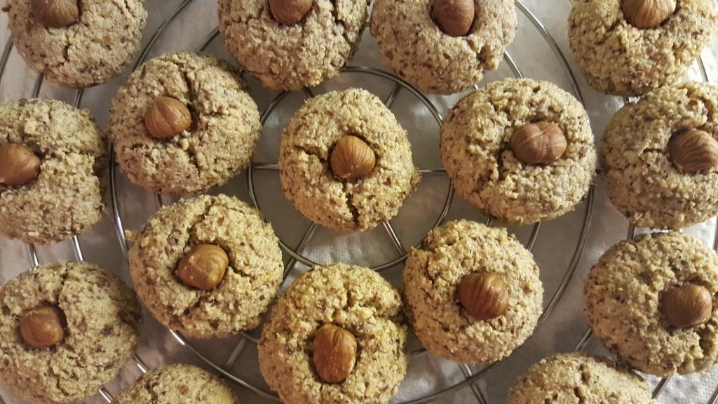 eat-culture: Zimt-Haselnuss-Kekse (cinnamon-hazelnut-biscuits)