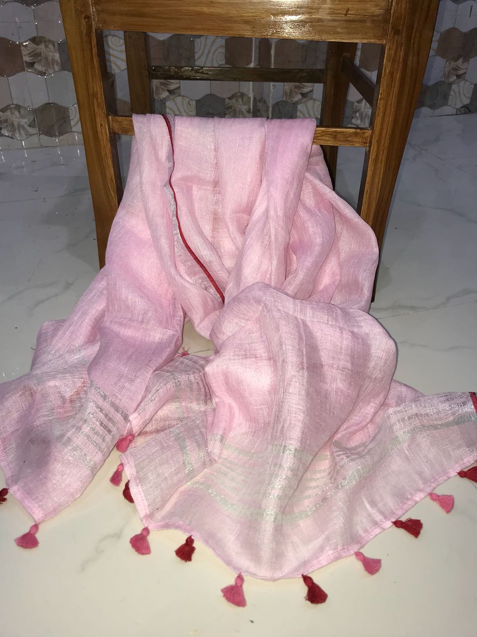 Latest Pure Plain Lenin/Linen Sarees with contrast blouse