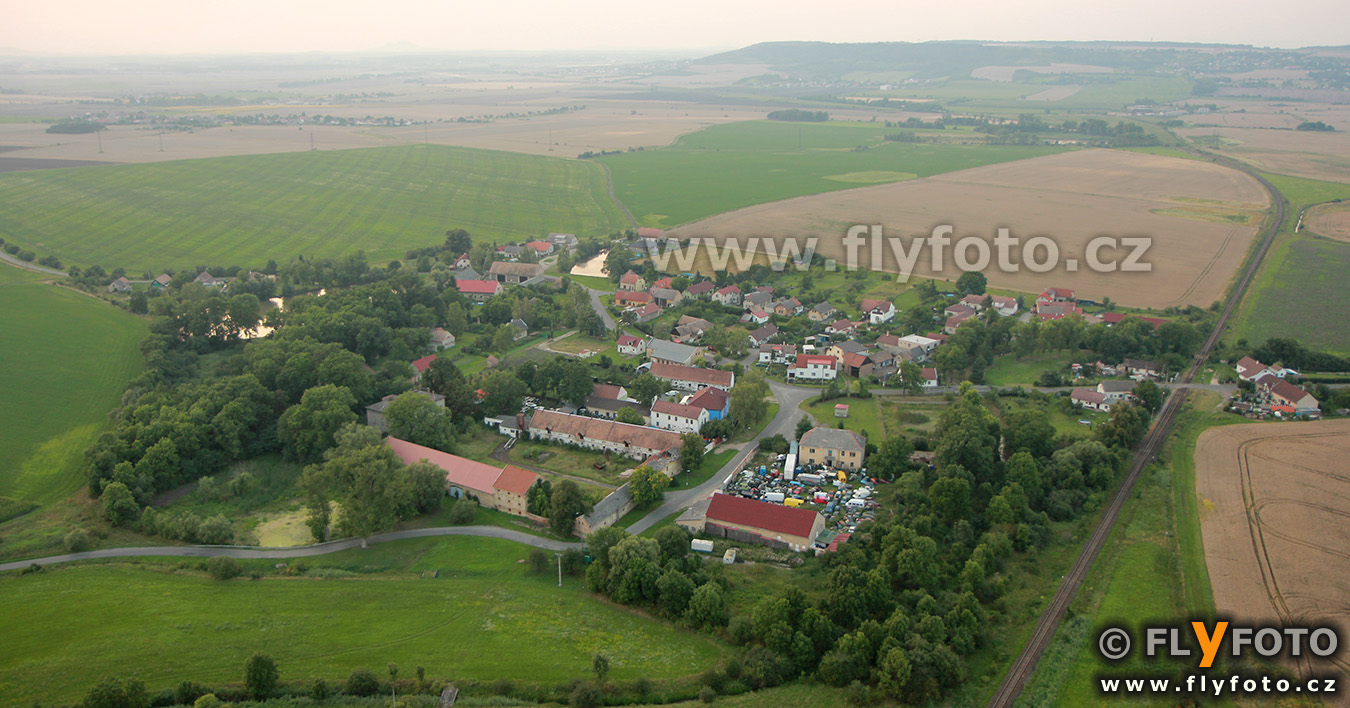 FLyFOTO letecká fotografie a video: Luštěnice