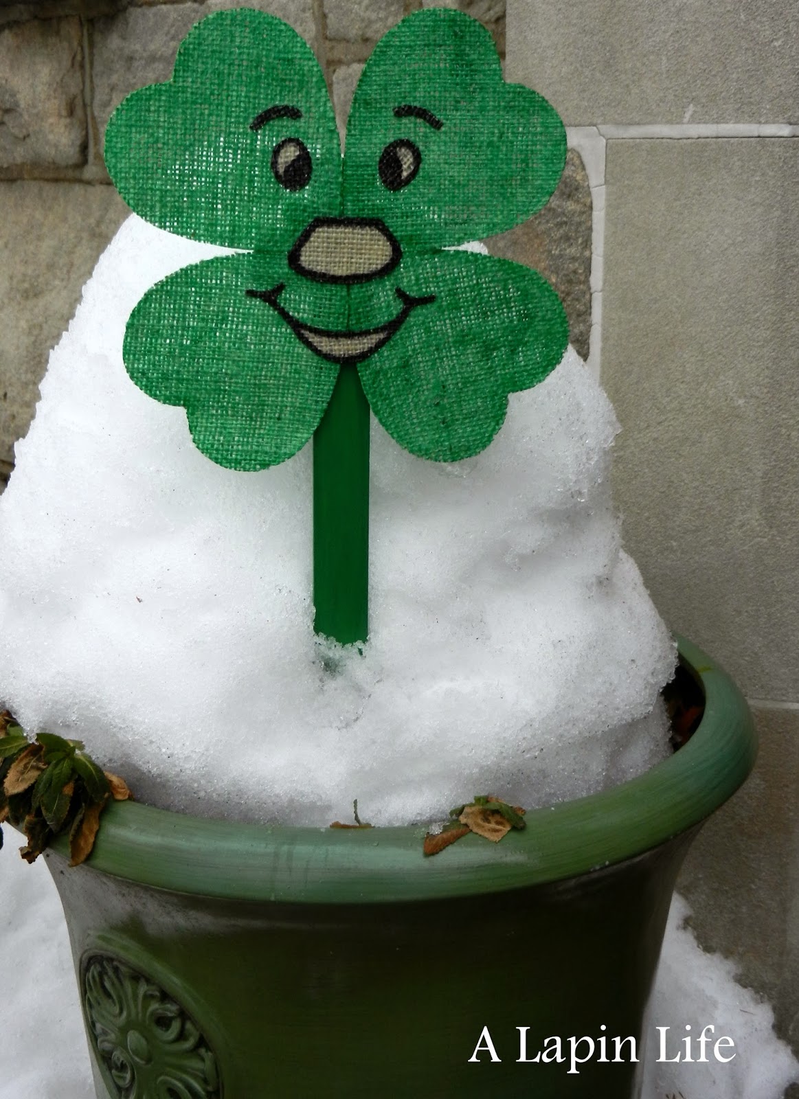 A Lapin Life: Four Leaf Clover Crafts