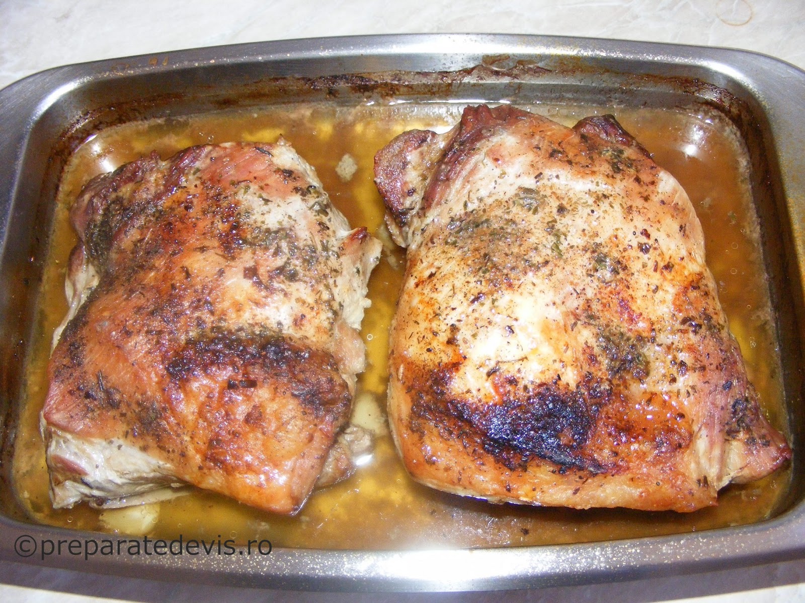 Piept de porc cu bere la cuptor | Preparatedevis.ro