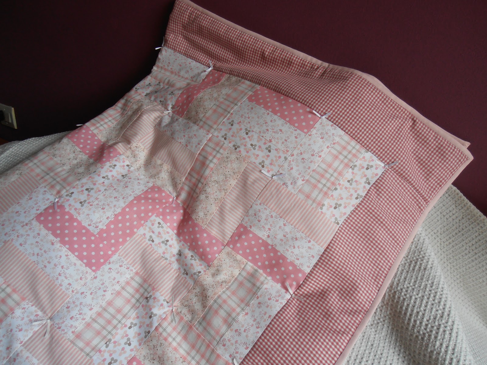 NENA PATCH: COLCHA ROSA DE BEBE