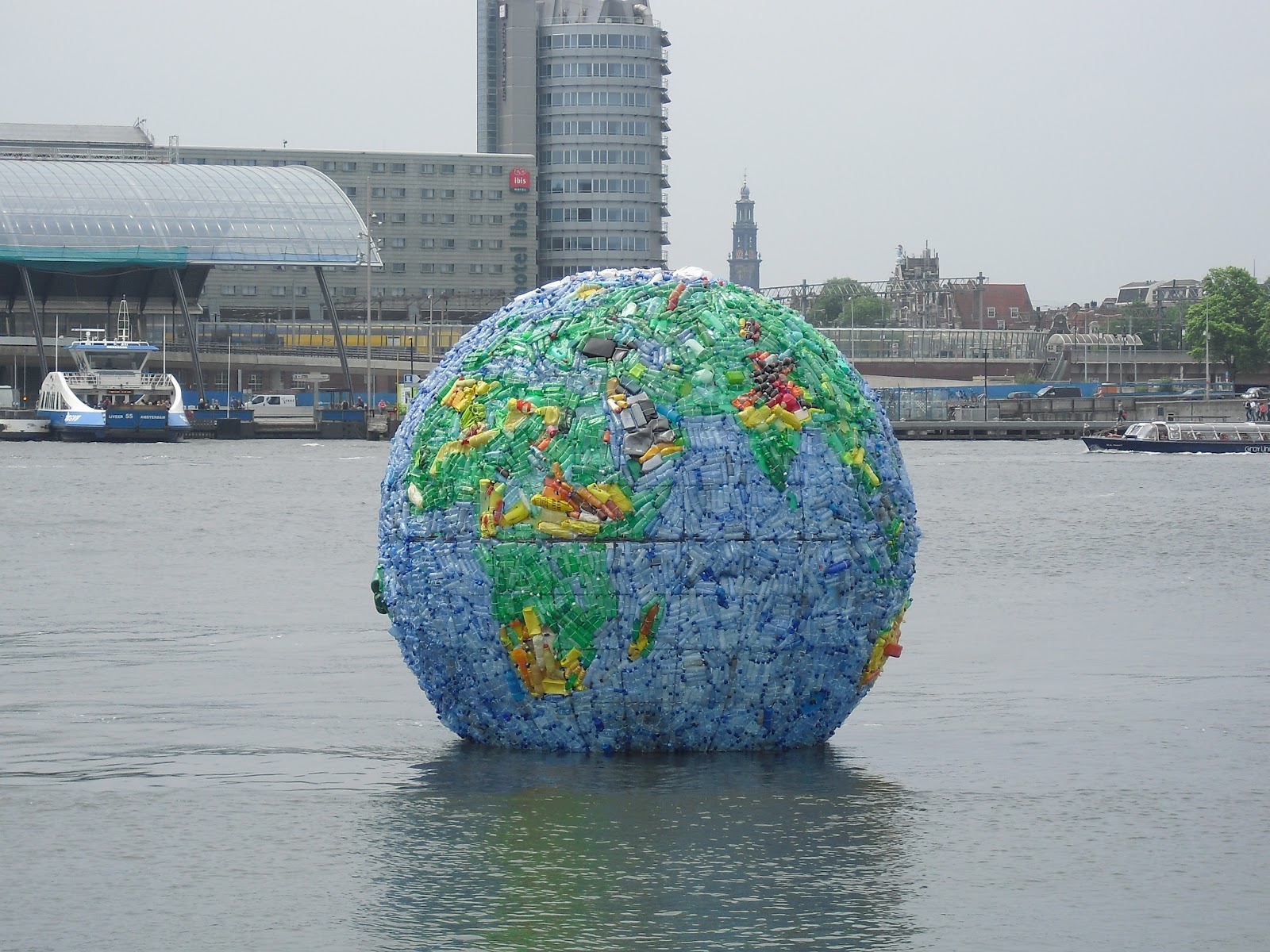 When In Amsterdam...: Amsterdam's World of Litter, Trash and Rubbish