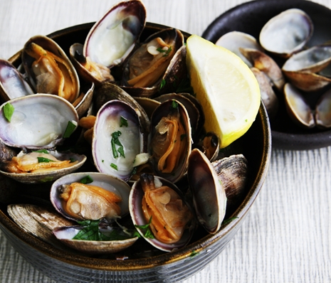 Ballard Flicka: Steamers ala Saltspring Island