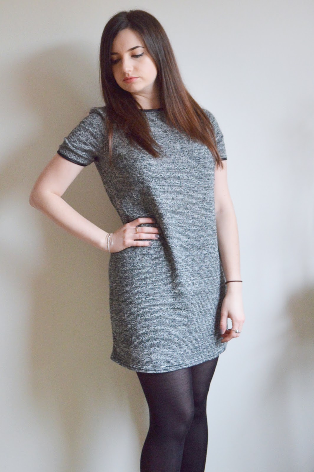 Simply Sarah: OOTD | THE CASUAL DRESS & TARTAN SCARF COMBO.