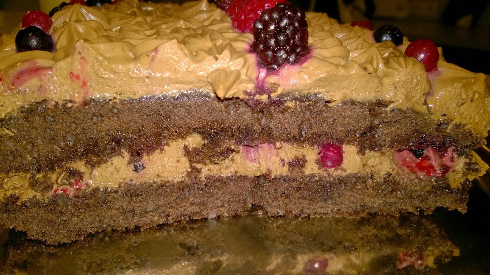 Gâteau chocolat mousse choco, fruits rouges