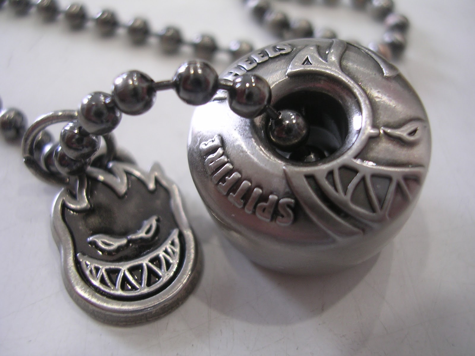 happy skate: SPITFIRE - Bighead Wheel Chain Necklace