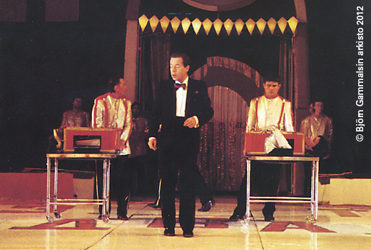 Sirkusteltta: Taikuri Kio