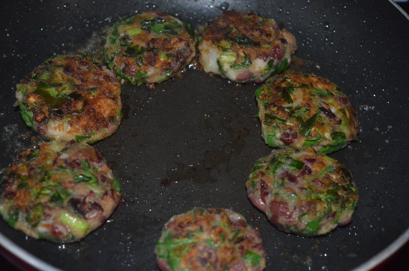 exotic-n-easy cooking: Rajma Palak Cutlet (Red Kidney bean Spinach Cutlet)