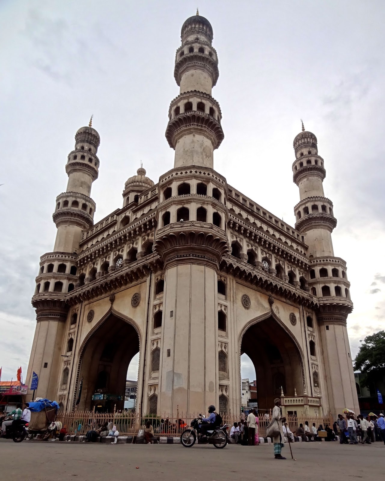 Short Essay on Char Minar - Essay Nation