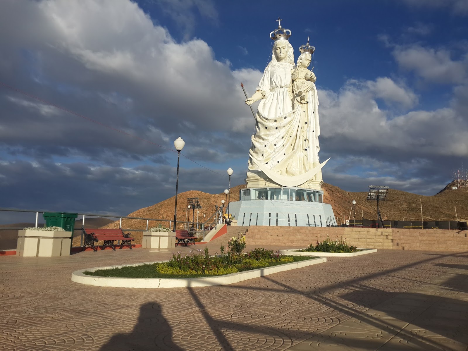 Lugares Turísticos de Bolivia: Oruro - Monumento de la Virgen del ...