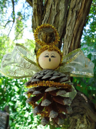 Cat 'n Cart Crafts: Pine Cone Angels