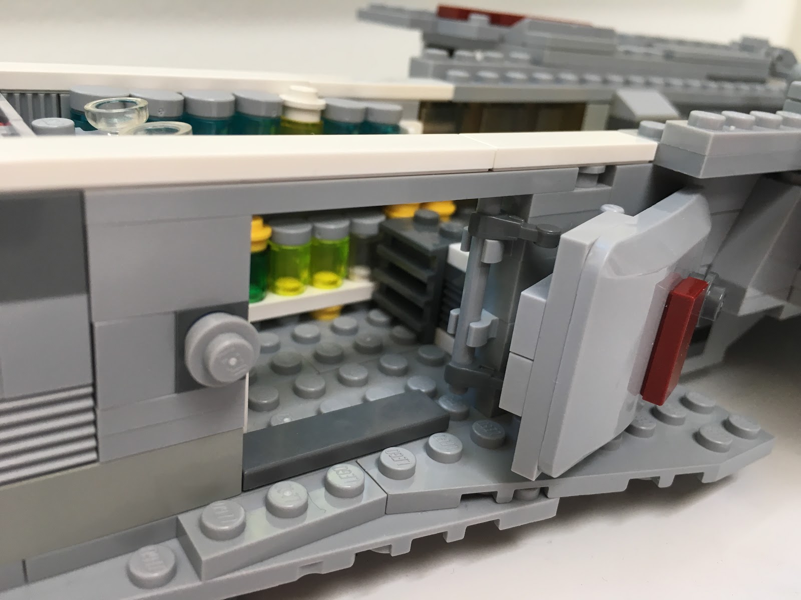 Lego MOC: Escape Pod for (10179) UCS Millennium Falcon