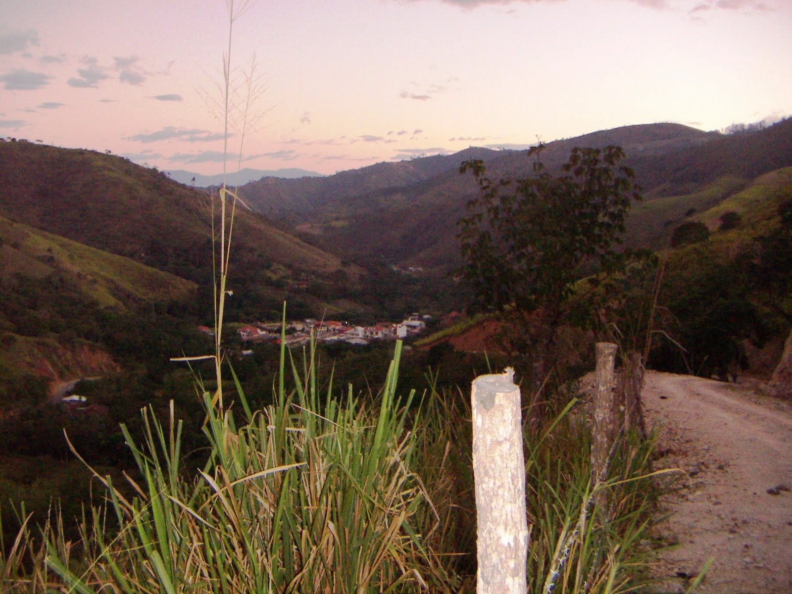 TARAPAL SAN ROQUE PIÑAS: ATARDECER DE VERANO EN TARAPAL
