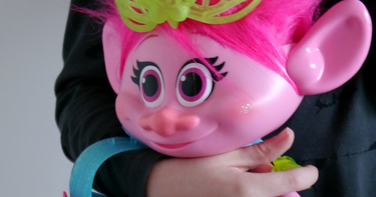 themummydiaryuk: DreamWorks Trolls Hug Time Poppy Doll Review
