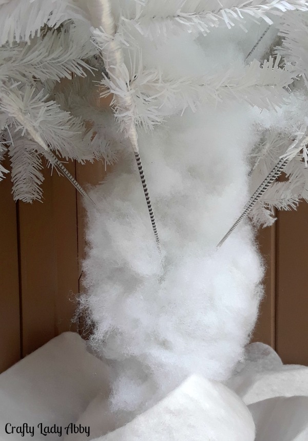 HOLIDAY DIY | Whimsical Snowman Christmas Tree
