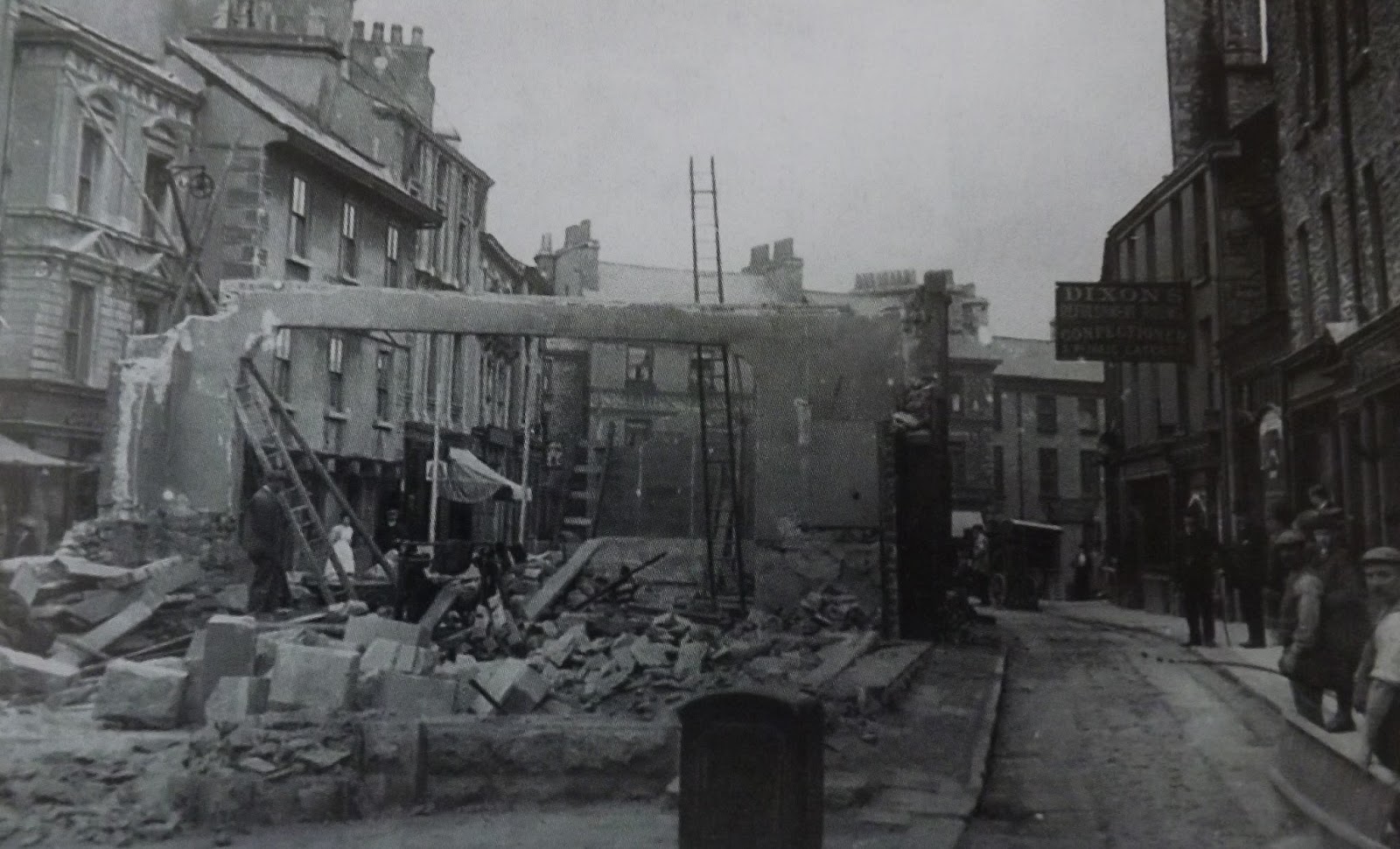 The castles, towers and fortified buildings of Cumbria: Kendal, Market ...