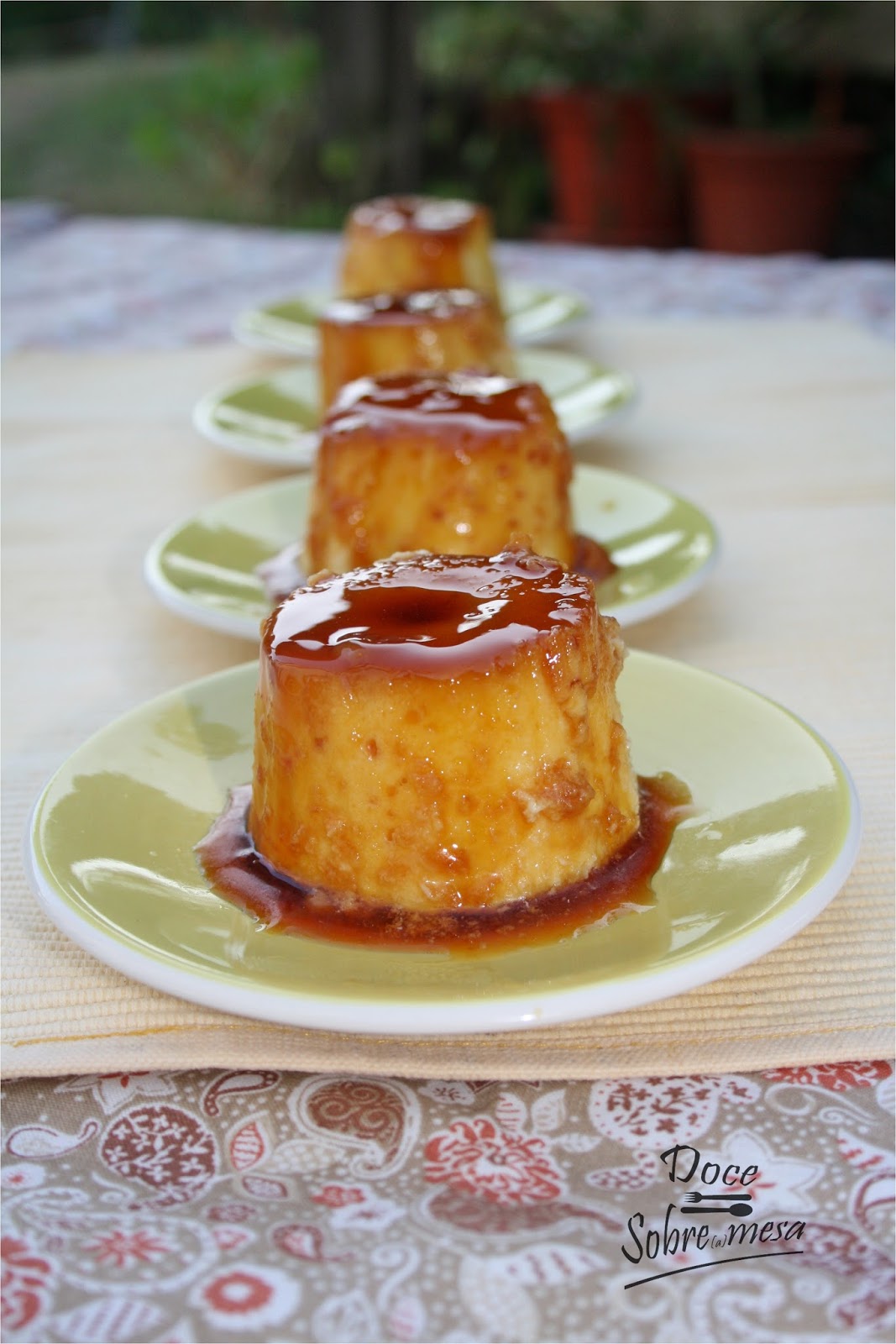 Doce Sobre(a)mesa: (Mini) Pudins de Iogurte e Côco