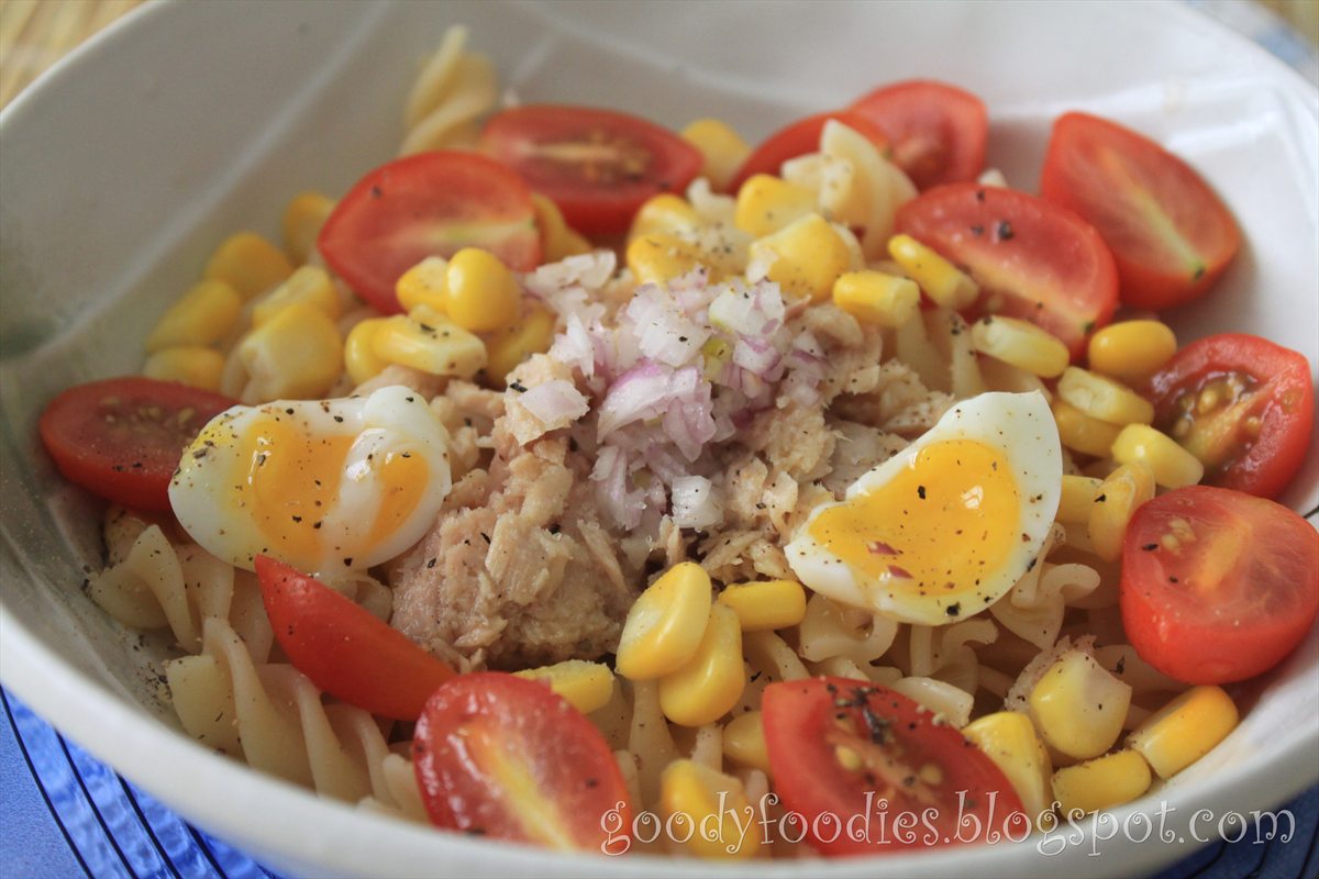 GoodyFoodies: Recipe: Fusilli Pasta with Tuna, Sweetcorn and Quail's Egg