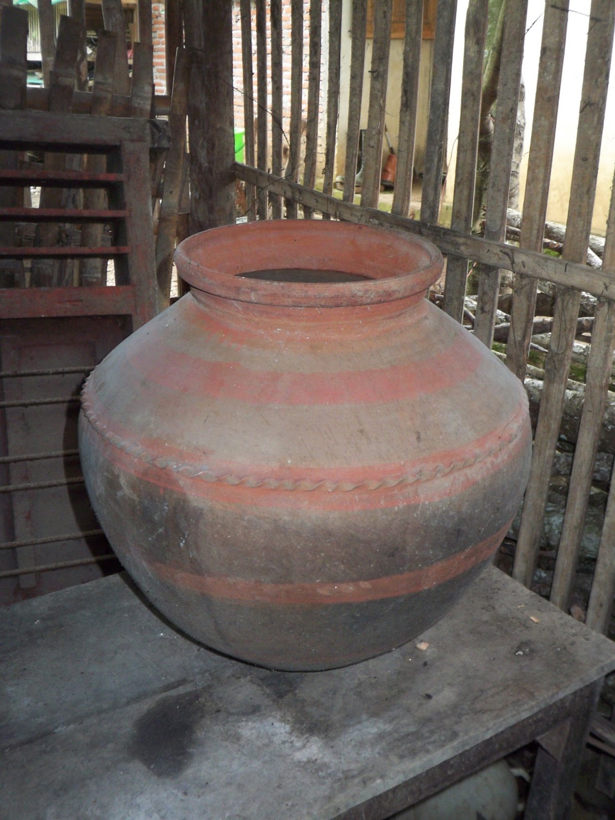 Gentong Tanah - Perumperindo.co.id