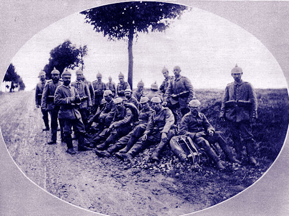 German Soldiers Ww1 Marching