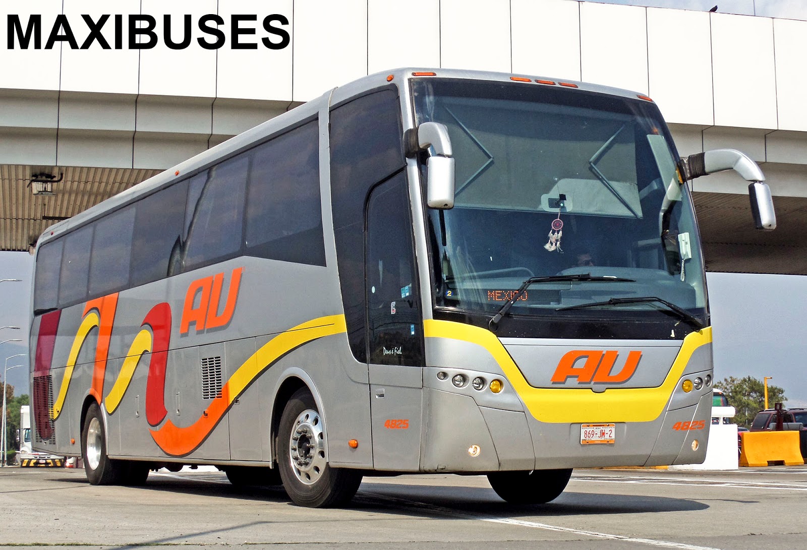MAXIBUSES: AUTOBUSES UNIDOS (AU)