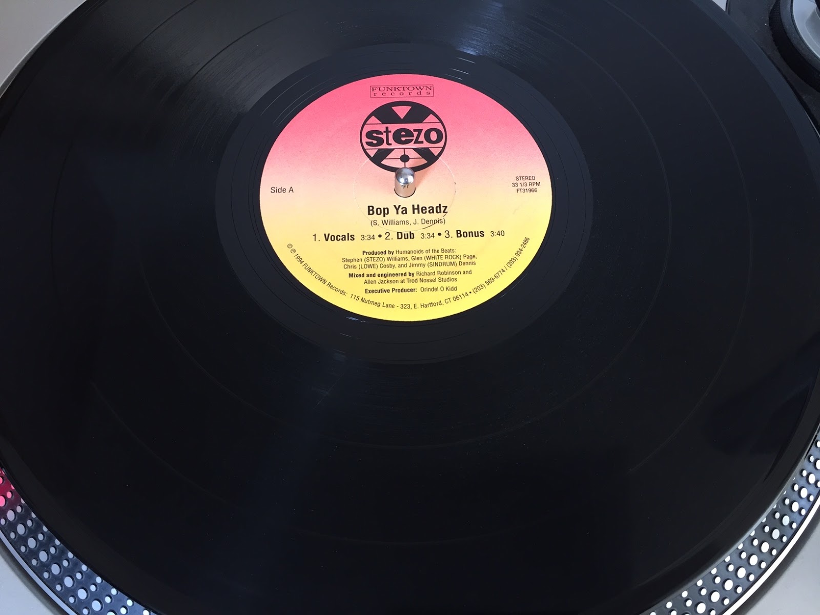 HipHop-TheGoldenEra: Stezo - Bop Ya Headz - 1994