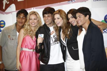 Fotos Elenco da Novela Rebeldes - Rede Record