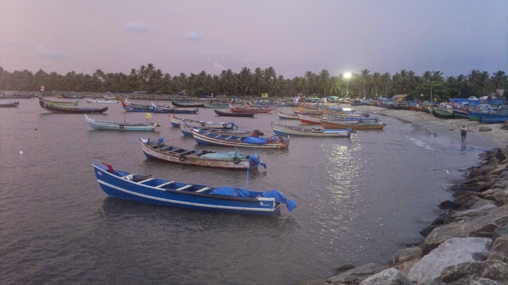 chellanam: Chellanam harbour