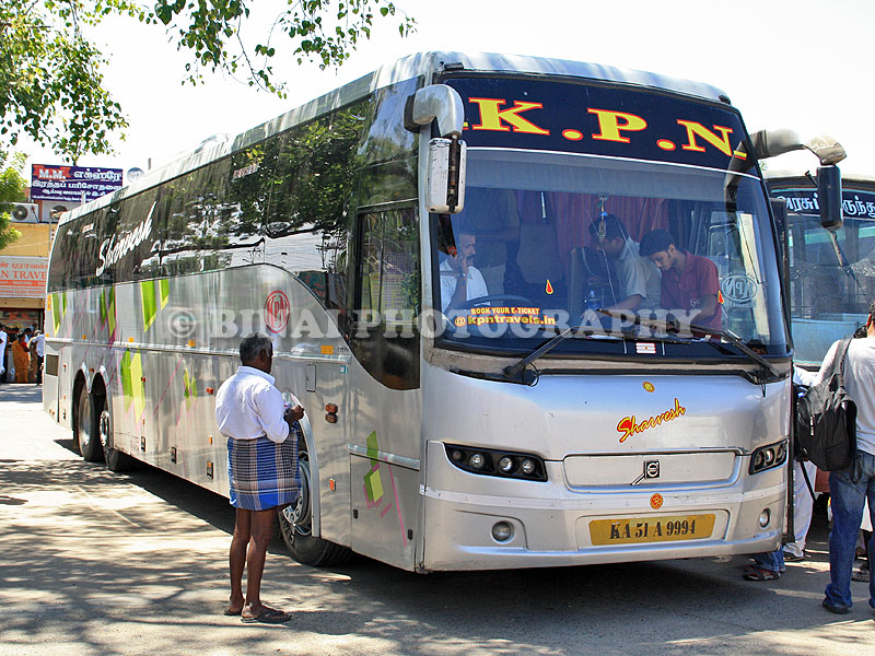 KPN Travels: Madurai to Bangalore Day time Volvo B9R