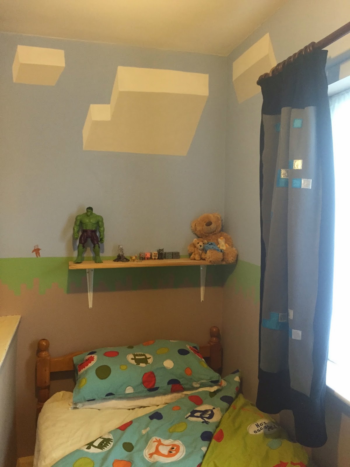 Strawberry Meets World: Minecraft Boys Room