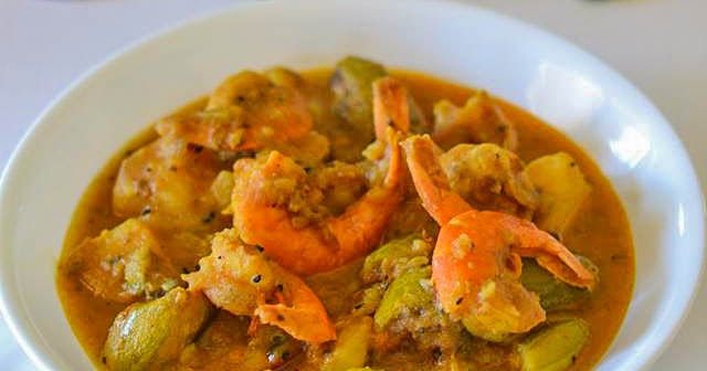 Mix and Stir: Patol Chingri ( Pointed gourd with Prawns)