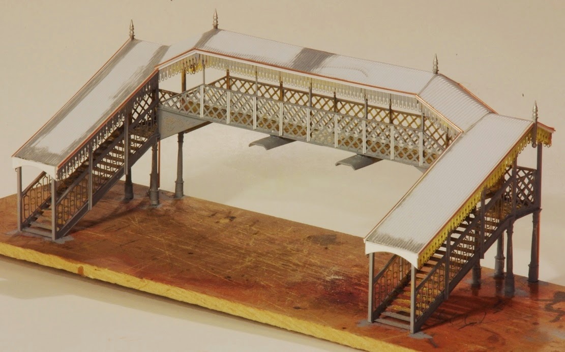 Gav's Workbench: GWR water tanks & footbridge