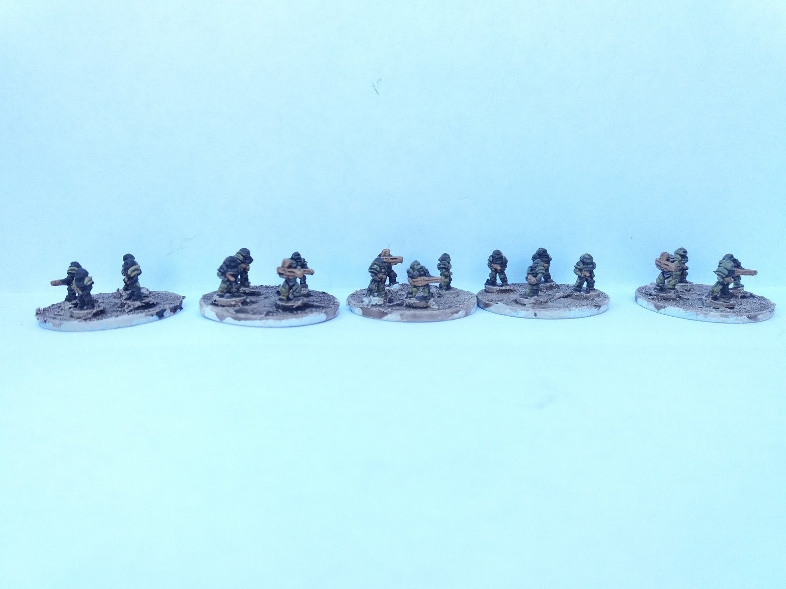 Tales of an Inexperienced Modelmaker: 6mm Sci Fi Civilians for Starport ...