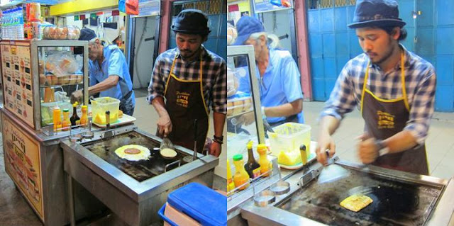Ramly Burger in Johor Bahru, Malaysia |Tony Johor Kaki Travels for Food ...