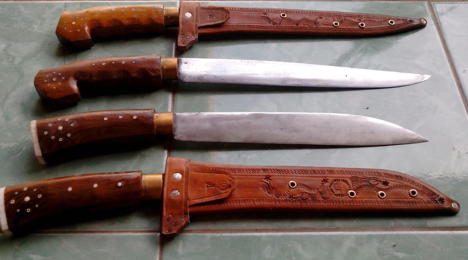 Golok dan Pisau Potong Hewan