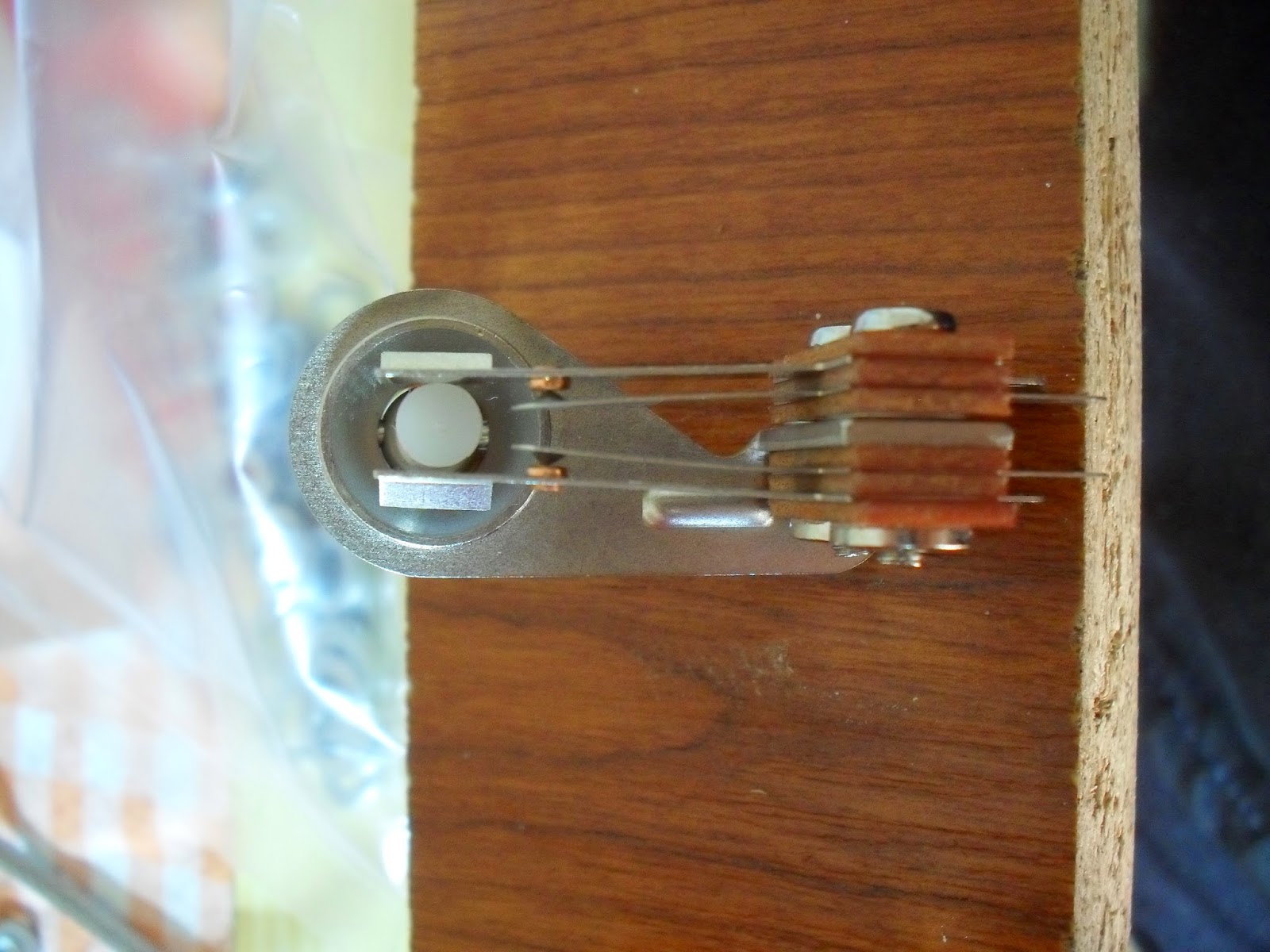 DIY electric guitar projects: Danelectro shielding and stuff