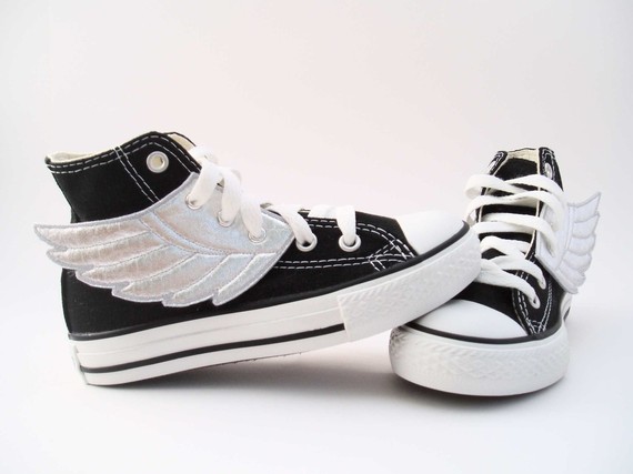 Superfluo Imprescindible: Zapatillas aladas