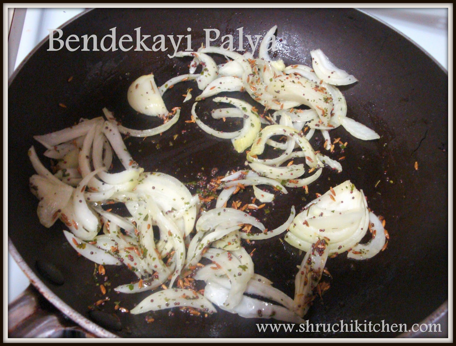 Shruchi Kitchen: Bendekayi Palya | Okra fry | Bhindi Sabji