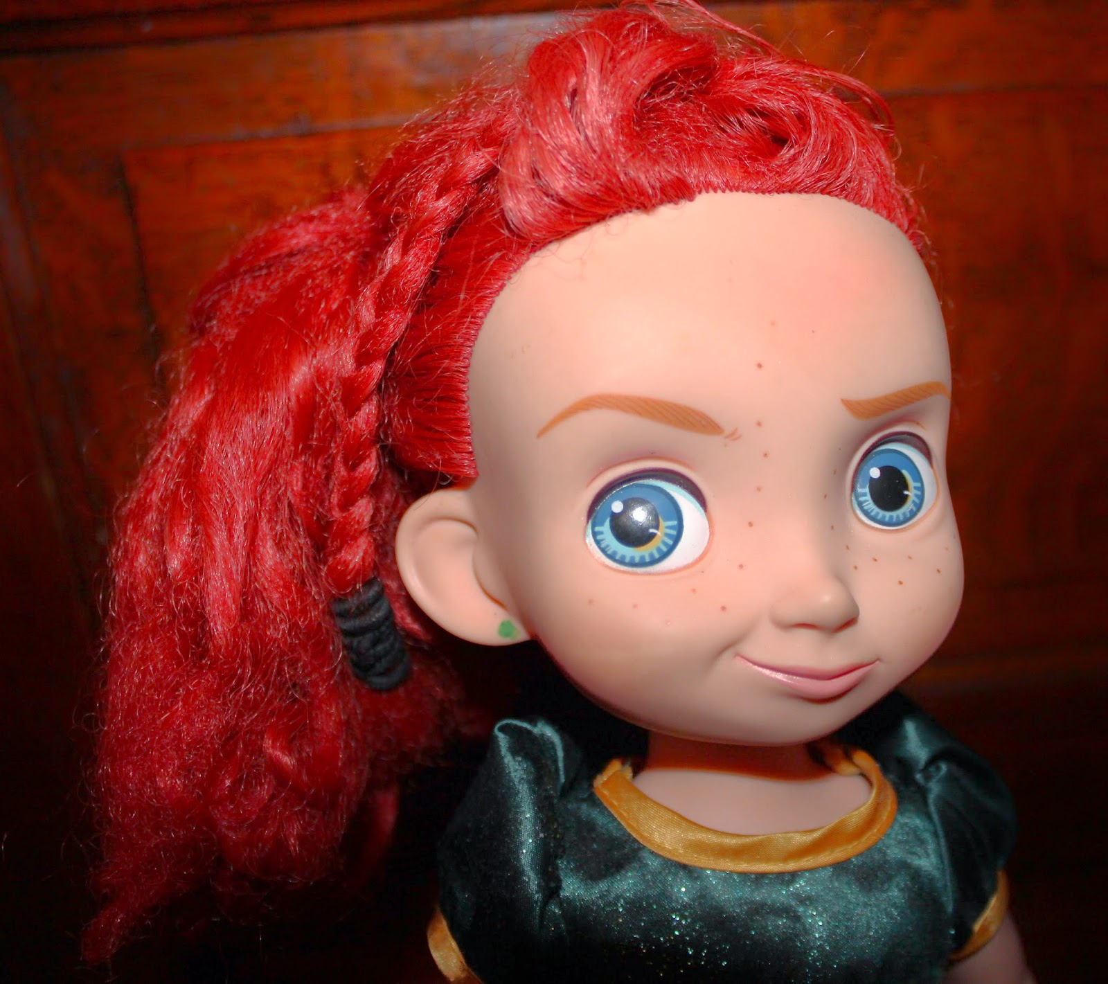 PLANET OF THE DOLLS: Disney Store Animator's Collection Merida and a ...