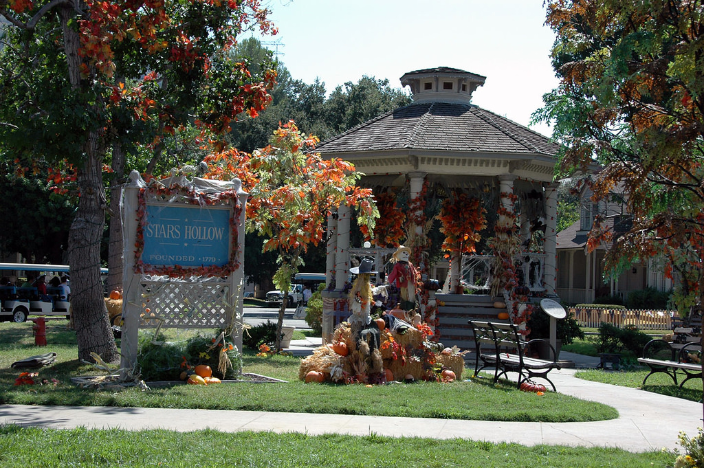 A Life Between Runs: 'Gilmore Girls: A Year in the Life' (mostly) succeeds